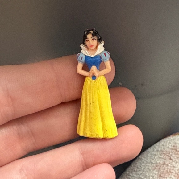 Disney | Toys | 99s Mattel Disney Snow White Polly Pocket Hobby Toy ...